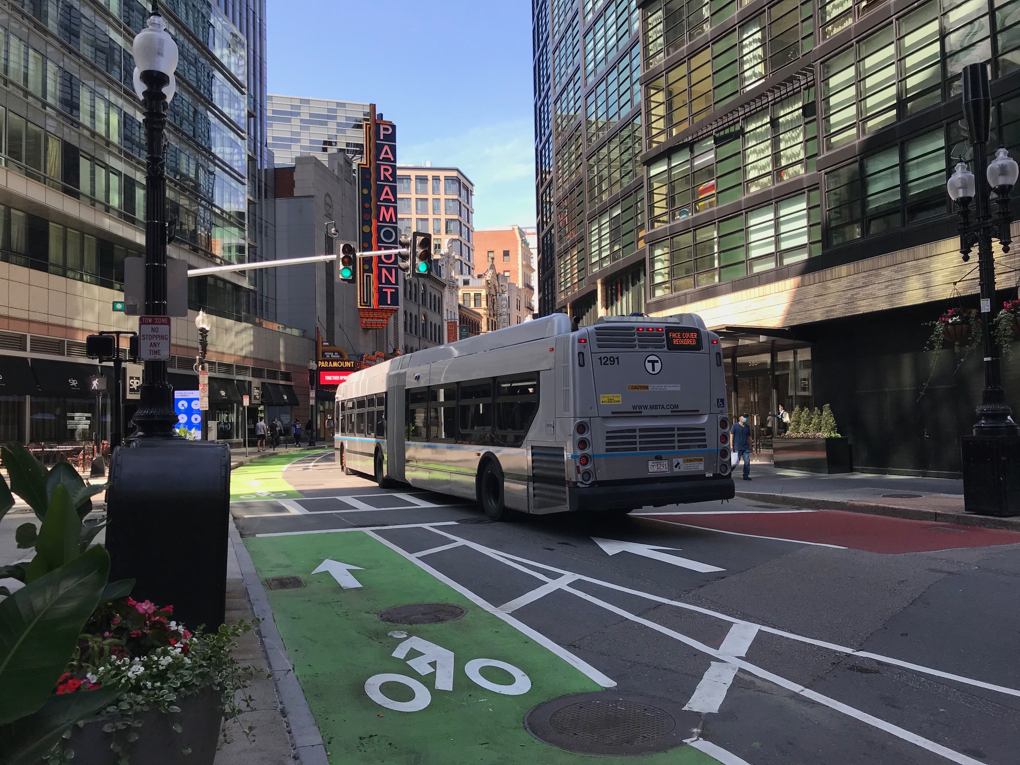 Eyes on the Street: Downtown Crossing's New Bus and Bike Lanes ...