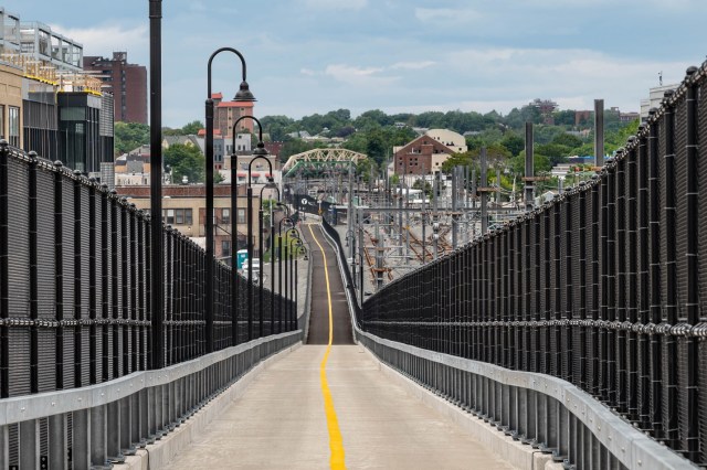 Somerville's Community Path Extension Is Open - Streetsblog Massachusetts