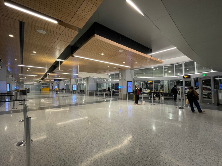 MBTA Opens New Intercity Bus Concourse at South Station - Streetsblog ...